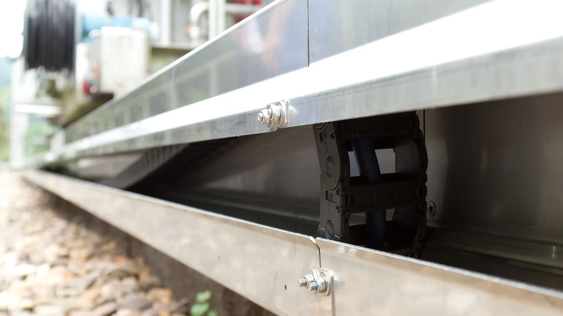 igus® energy chains, flexible cables, polymer bearings - Refine ...